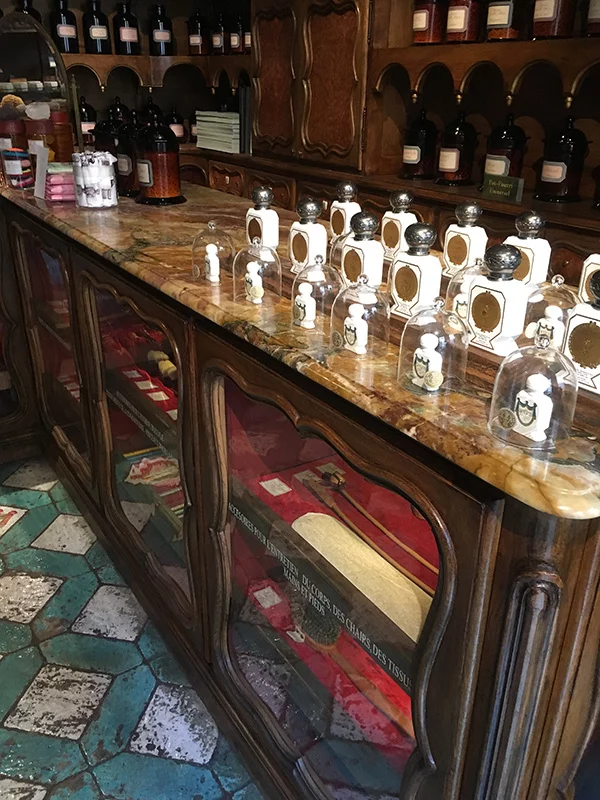 Retro-Beauty, fresh verpackt: L'Officine Universelle Buly 1803 in Paris ...